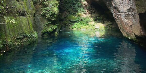 Poço Azul: Como chegar, melhor época e preços (2026)